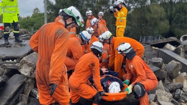 QAS Paramedics compete for USAR selection | Queensland Ambulance Service